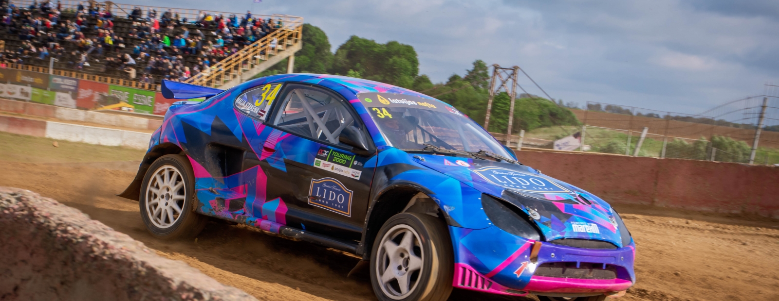 FOTO: 14 gadus vecā rallijkrosiste Stakena triumfē Mūsas trasē / Diena