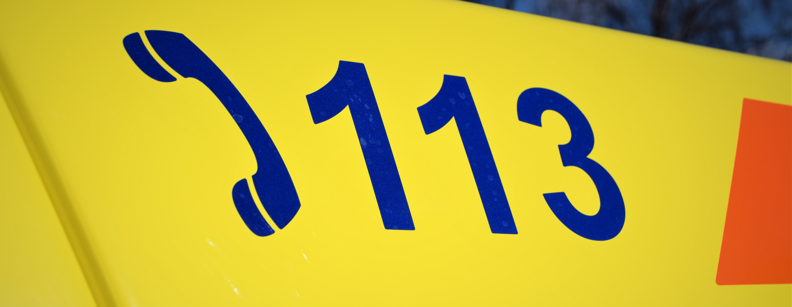 No jumta krītošs ledus gabals savainojis zīdaini / Diena