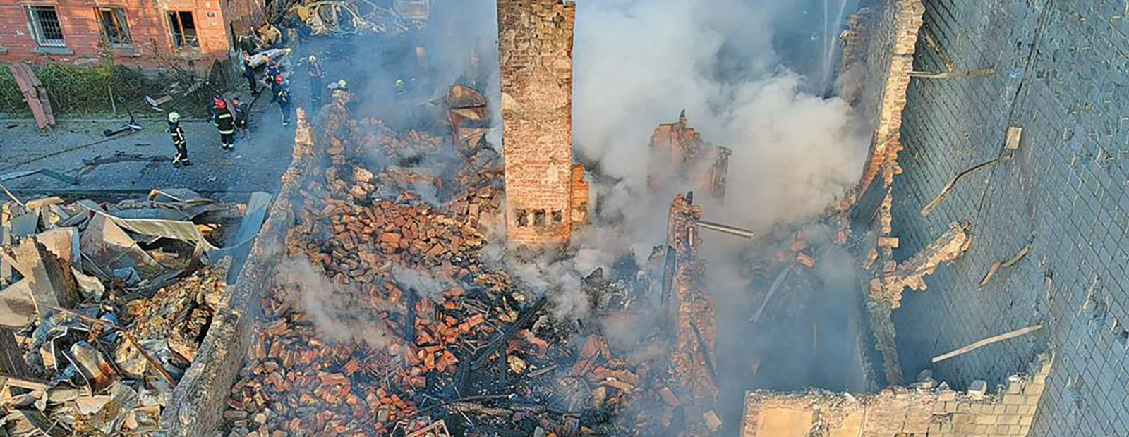 Krievu raķešu triecienā Ļvivai septiņi nogalinātie / Diena